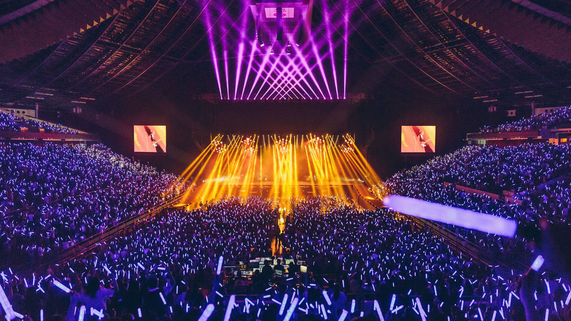 Mayday’s pandan cake infatuation - 8days