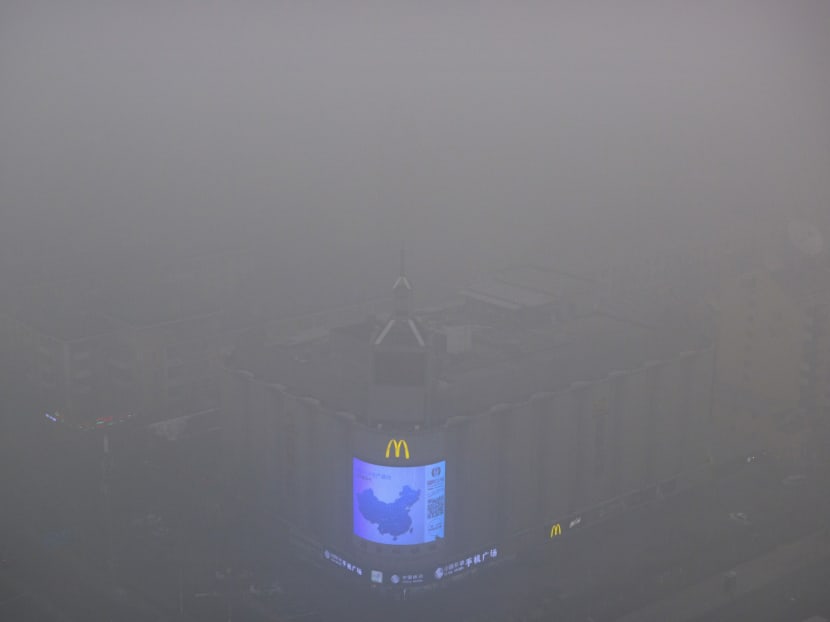 Beijing air pollution reaches hazardous levels - TODAY