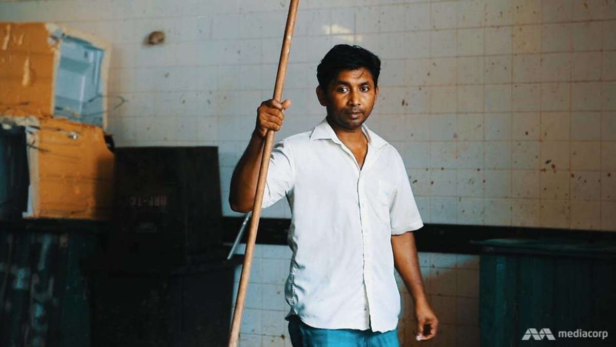 Yishun cleaner makes sacrifices for a better tomorrow, gets support for ...