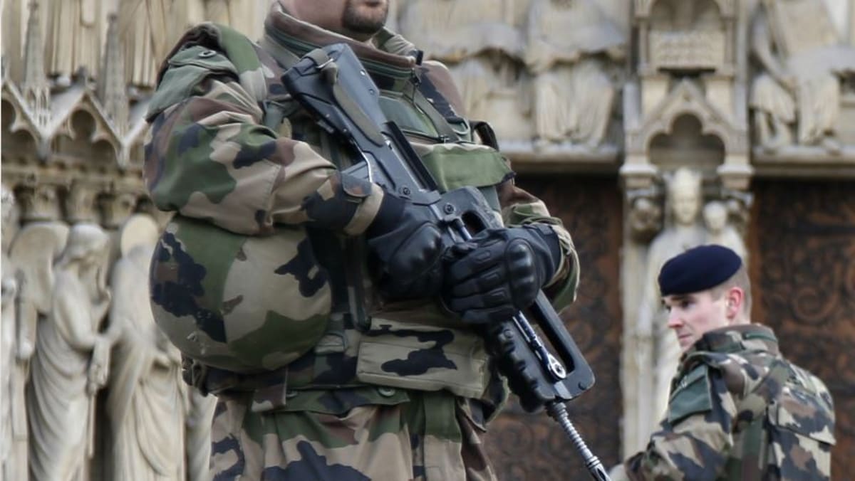 French security forces to get better weapons to fight terror - TODAY