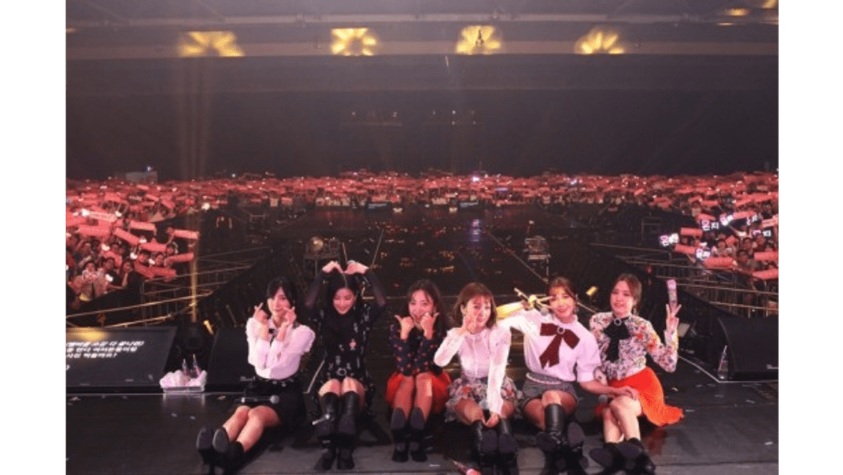 Apink Successfully Holds Concert in Hong Kong - 8days