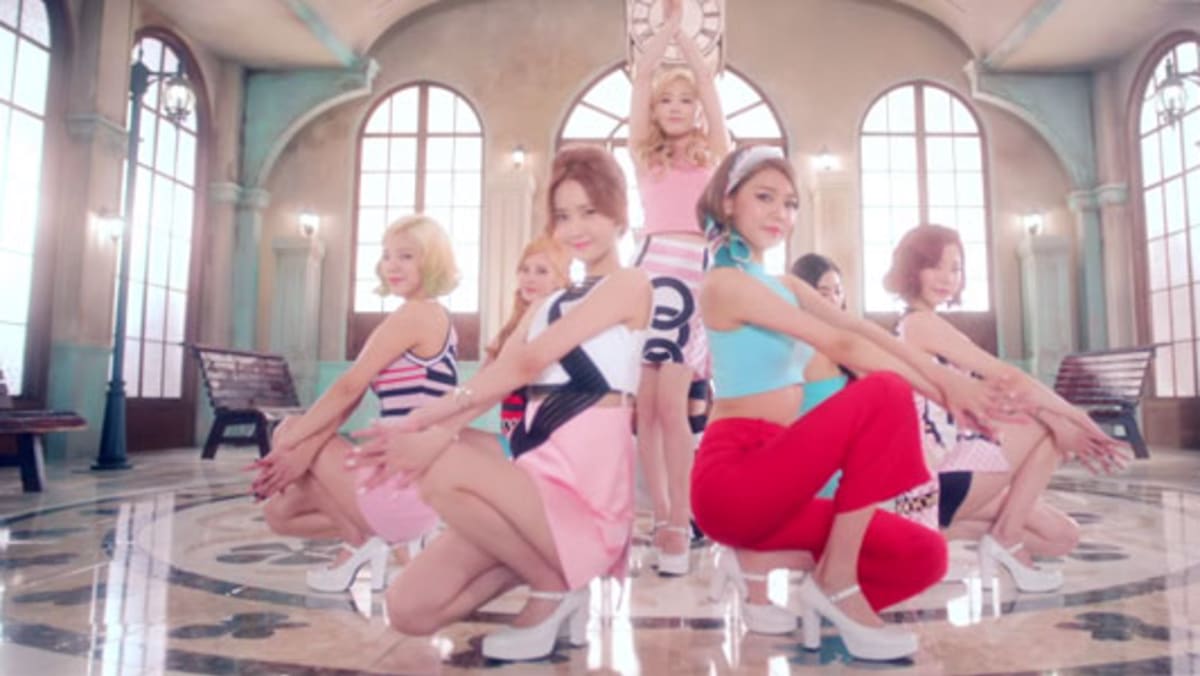 [Battle] Retro Glam SNSD vs. Sexy & Fierce SNSD - 8 Days