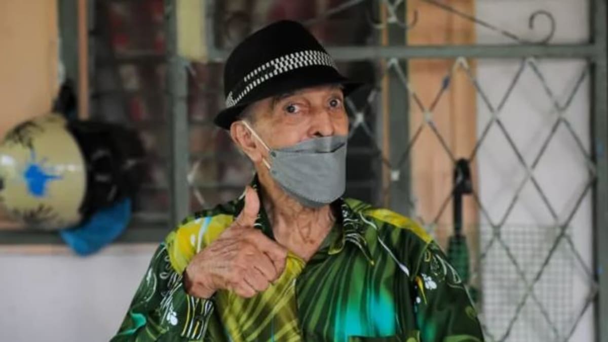 "Bapa saya sekarang sangat berumur dan uzur" kata anak Mat Sentol ...