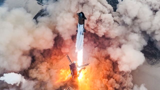 SpaceX新一代重型运载火箭星舰 成功完成试飞 - 8world