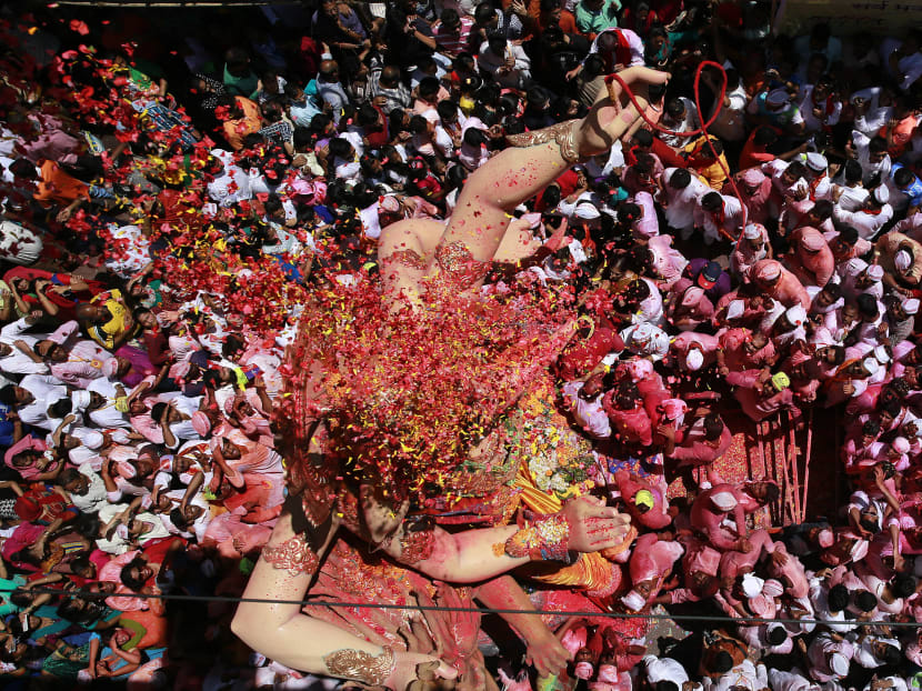Gallery: Devout Hindus celebrate the birth of god Ganesha - TODAY