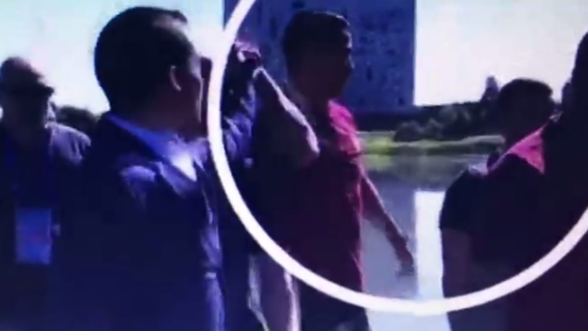 Ronaldo throws reporter’s microphone in lake - TODAY