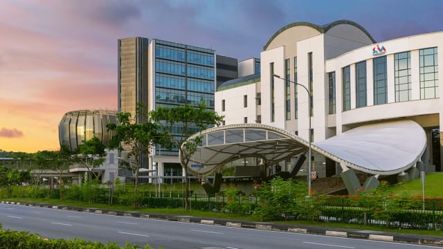 新加坡管理学院成立60周年 设6000万元基金助社会经济背景较差学子 - 8world