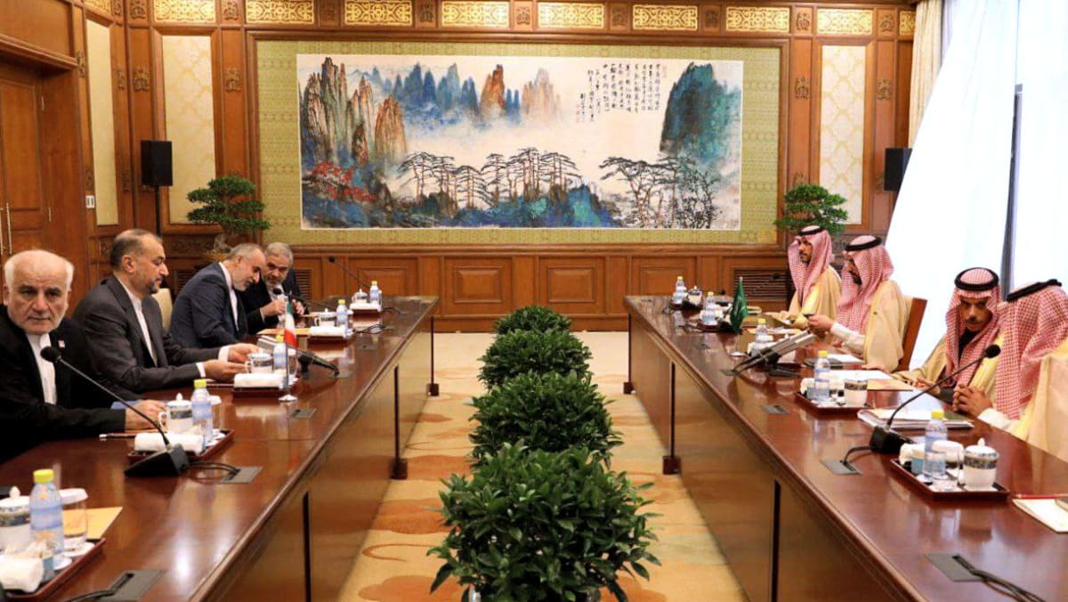Para pegawai Arab Saudi di Iran bincang untuk buka semula kedutaan ...
