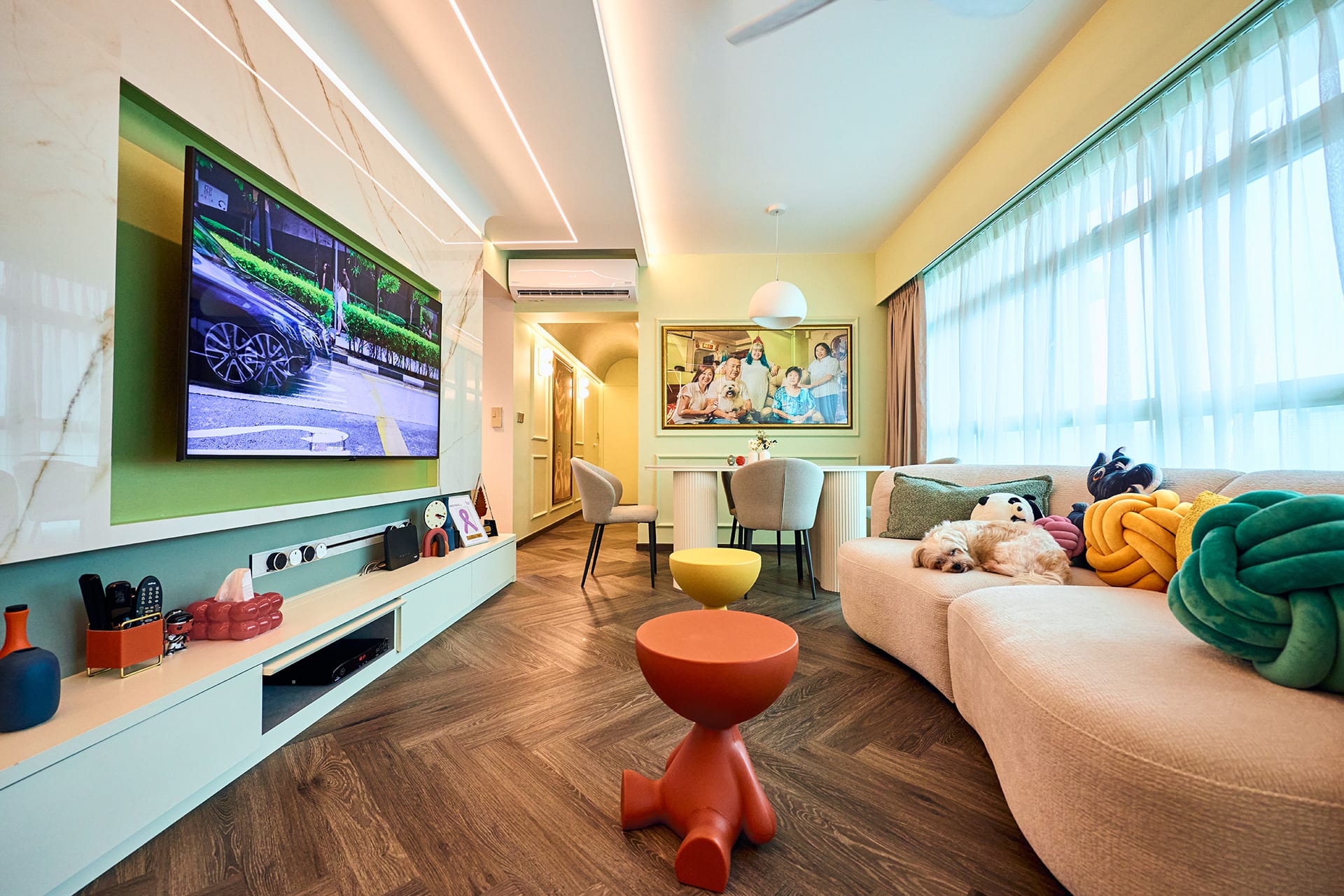 Xixi Lim Put This Huge Portrait Of Herself In Her Aunt & Uncle’s 4-Room ...