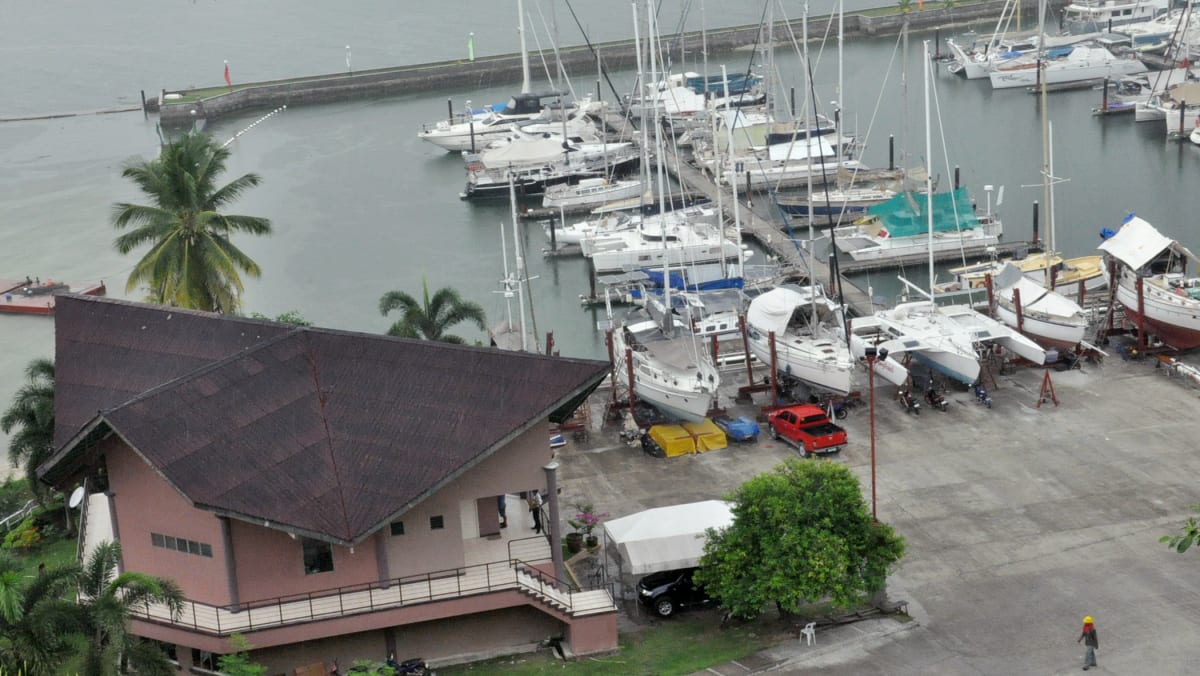 Philippines searches for hostages taken at gunpoint from resort - TODAY