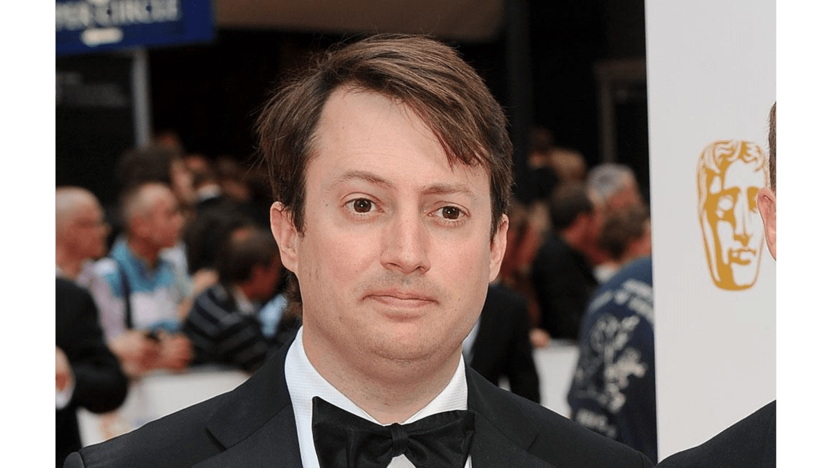 David Mitchell enjoys freedom to improvise on Steve Coogan comedy - 8days