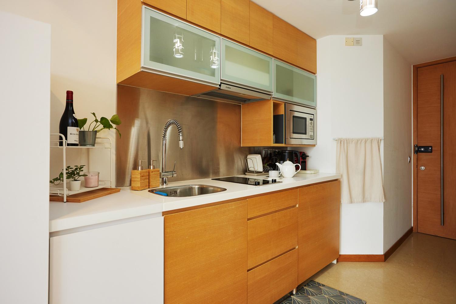 Host Lin Youyi Rented This 1-Room Tanjong Pagar Condo Instead Of Living ...