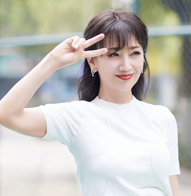 Angie Chiu, 69, Wows Netizens With Her Ageless Beauty In Striking Red ...