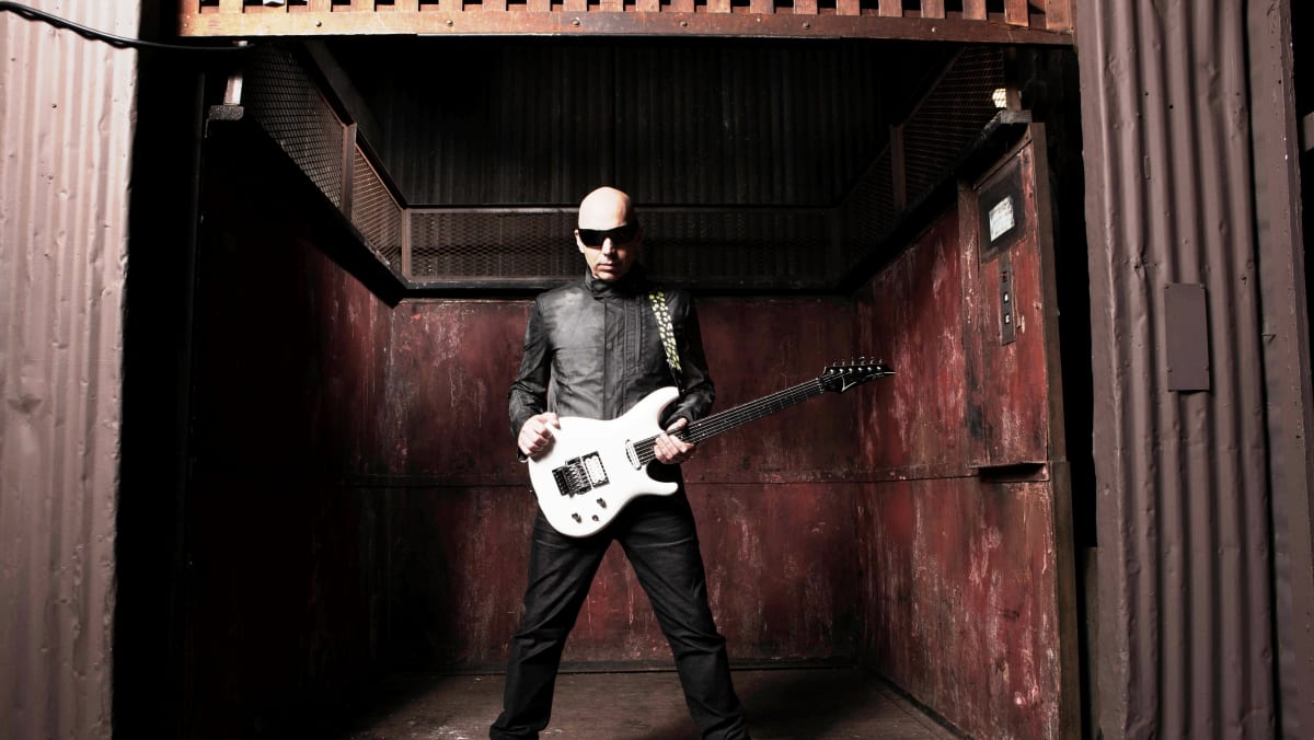 Joe Satriani: The now is very important - TODAY