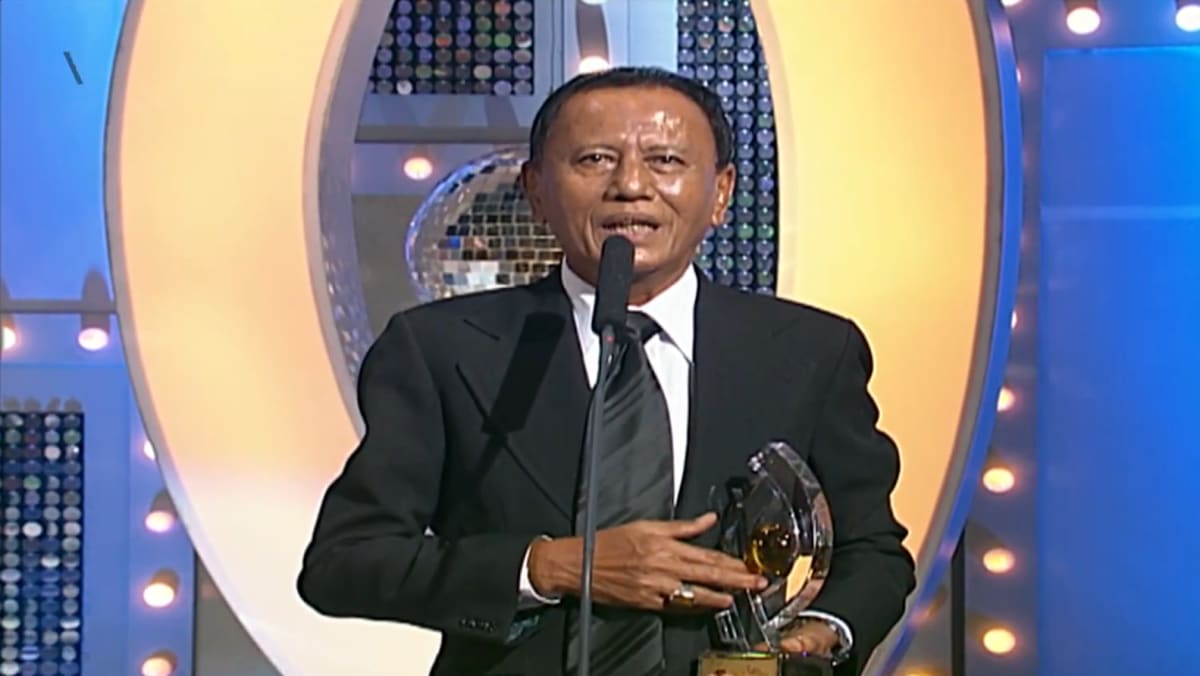 Veteran comedic actor Wahid Satay dies at age 93 - CNA Lifestyle