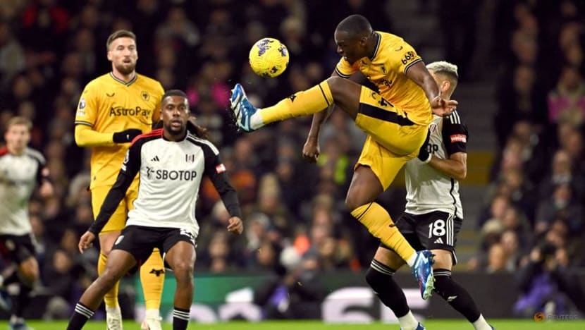 Willian's penalty double earns Fulham 3-2 win over Wolves - CNA