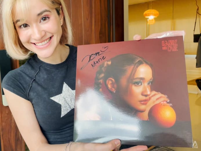 YouTube content creators: Zom Marie, the Thai YouTuber and singer ...