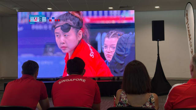 陈仪婷将争夺金牌 支持者们聚集观赛 - 8world