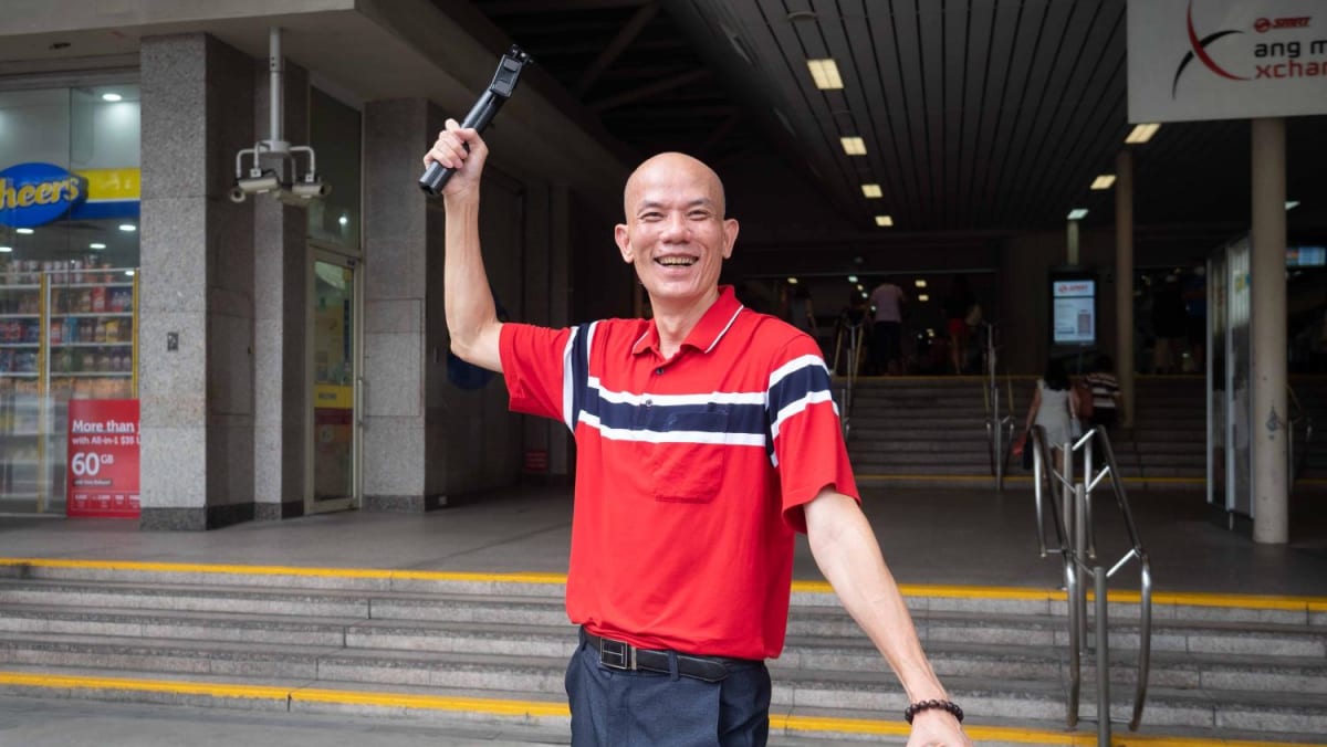 The Stories Behind: Uncle Raymond, the shy dancing star who makes ...