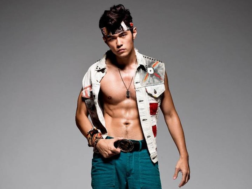 Jay Chou Posted A Pic Of Himself Looking Swole, And The Comments Are So ...