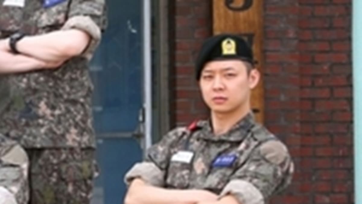 Photo of JYJ′s Park Yu Chun at Army Training Center Released - 8days