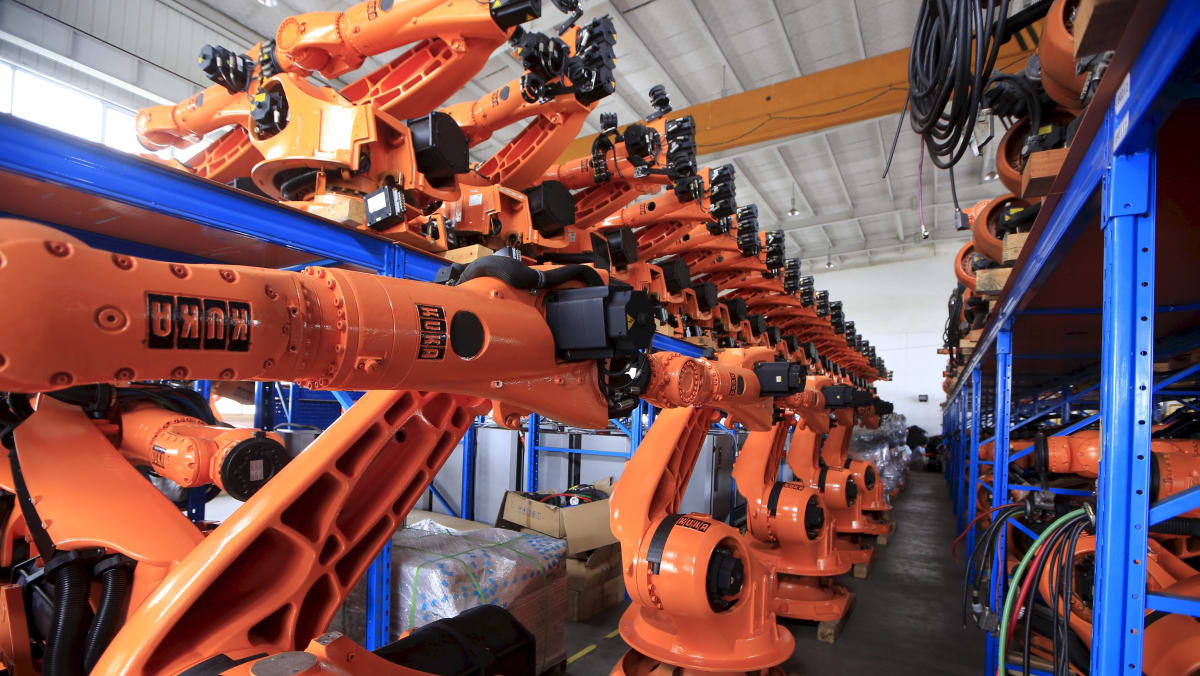 Robot revolution sweeps China’s factory floors - TODAY