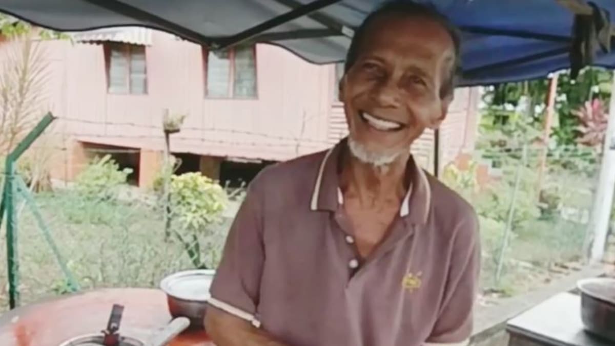 Hardworking 73-year-old man in Johor uses spare time to sell 2,000 ...