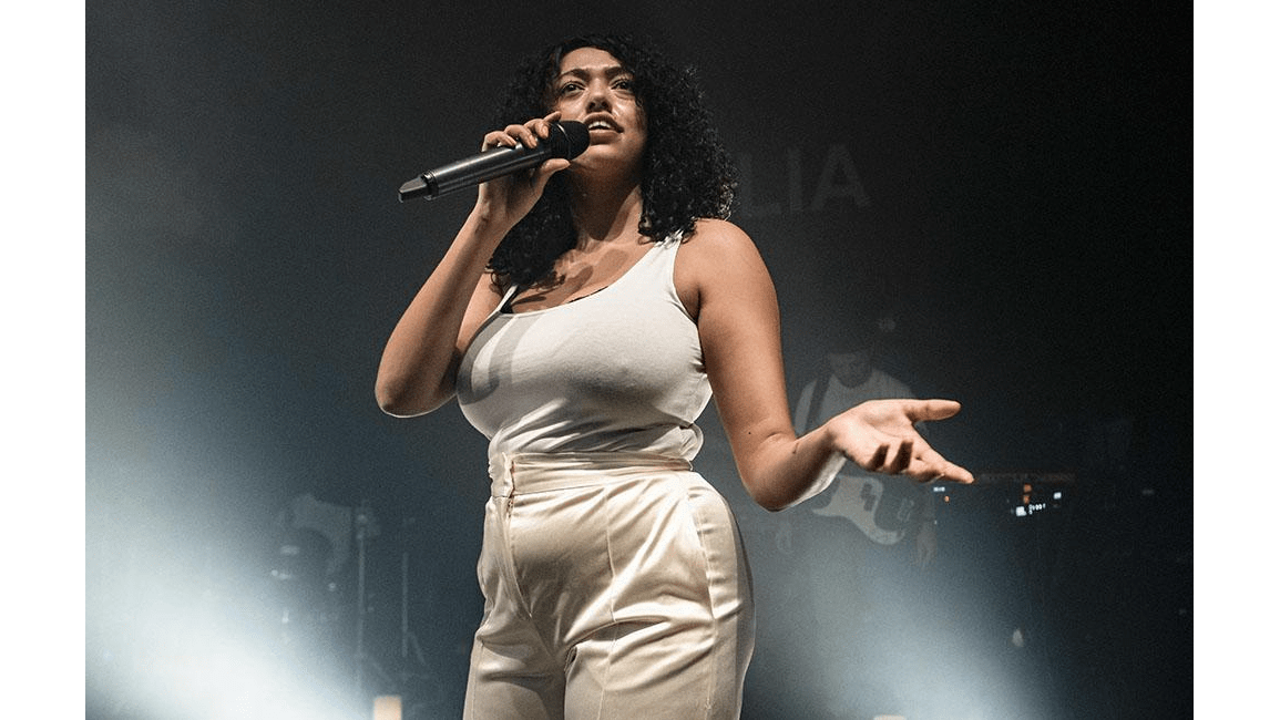 Mahalia is inspired by Arctic Monkeys' Alex Turner - 8days