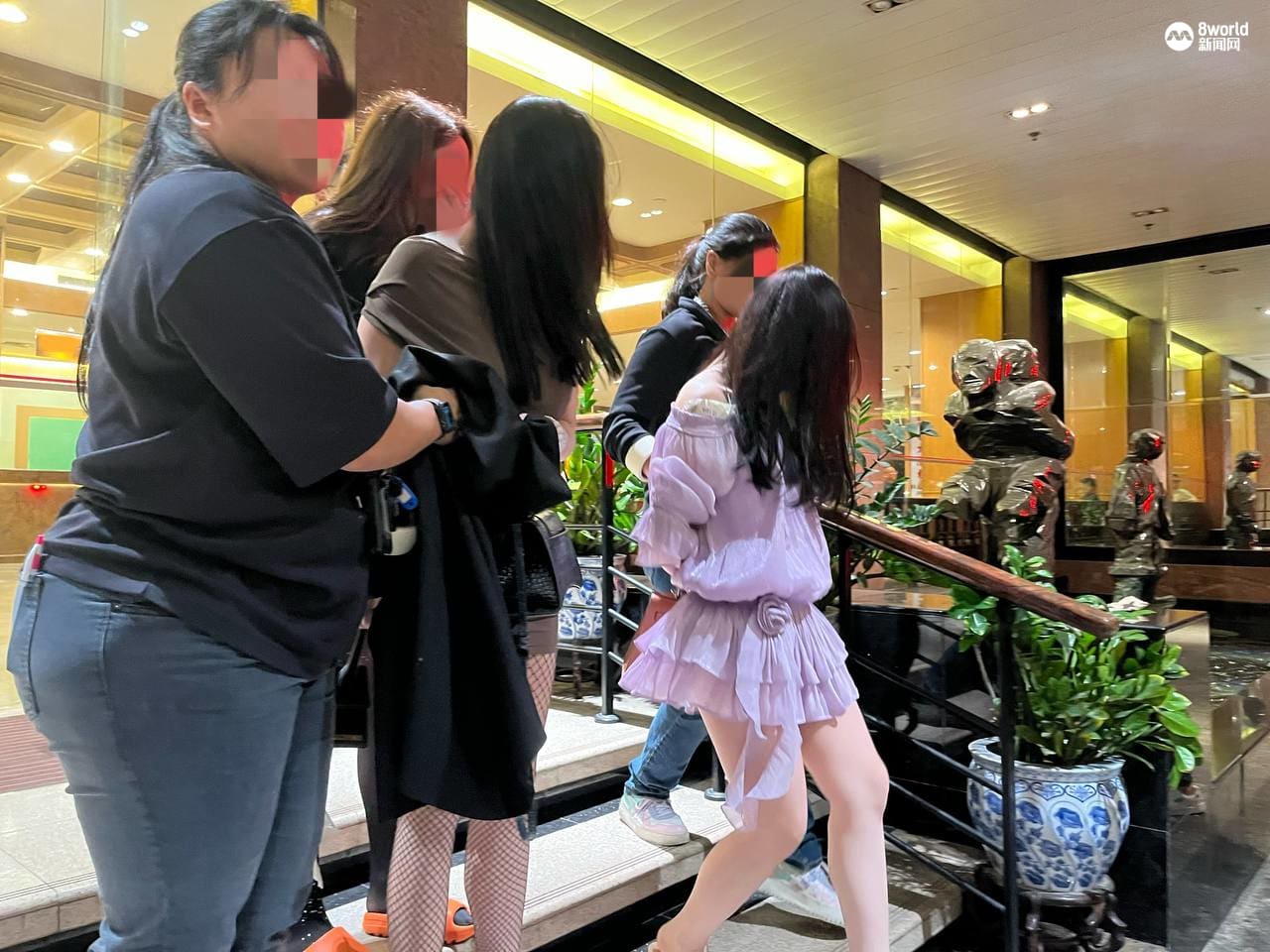 KTV hostesses stripping? Ten girls arrested | HardwareZone Forums