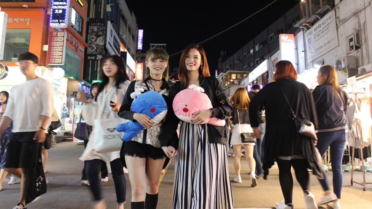 This Is What It's Like Hanging Out With Jayley And Hayley Woo In Seoul ...