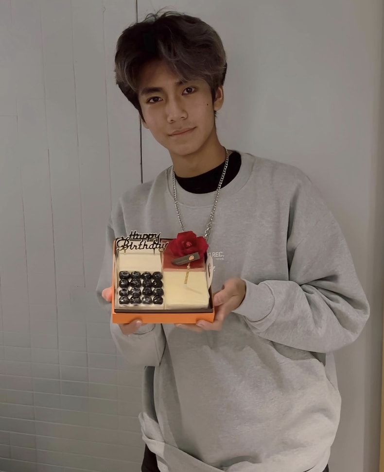 Dee Hsu Shares Photo Of 15-Year-Old Nephew, And People Are Gushing Over ...