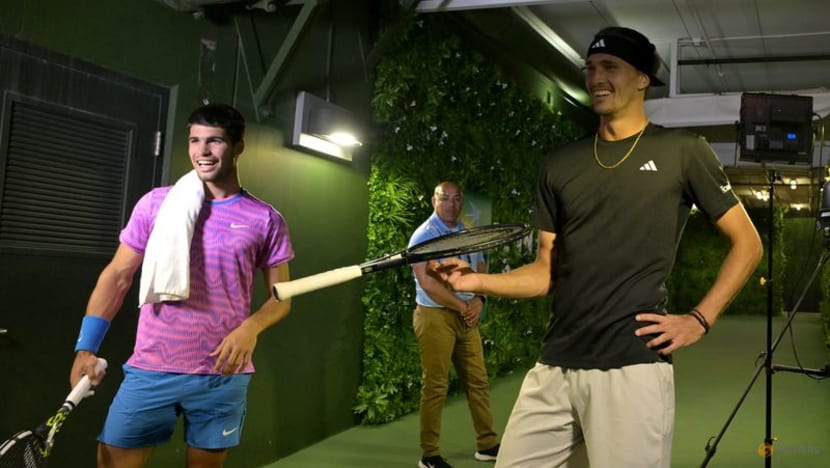 Stung into action, Alcaraz flees the bees at Indian Wells - CNA