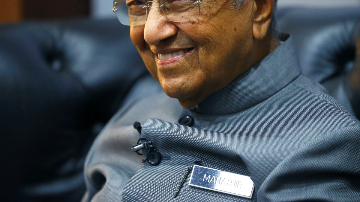 For as long as I'm alive, I won't let Malaysia fall, says Mahathir - TODAY