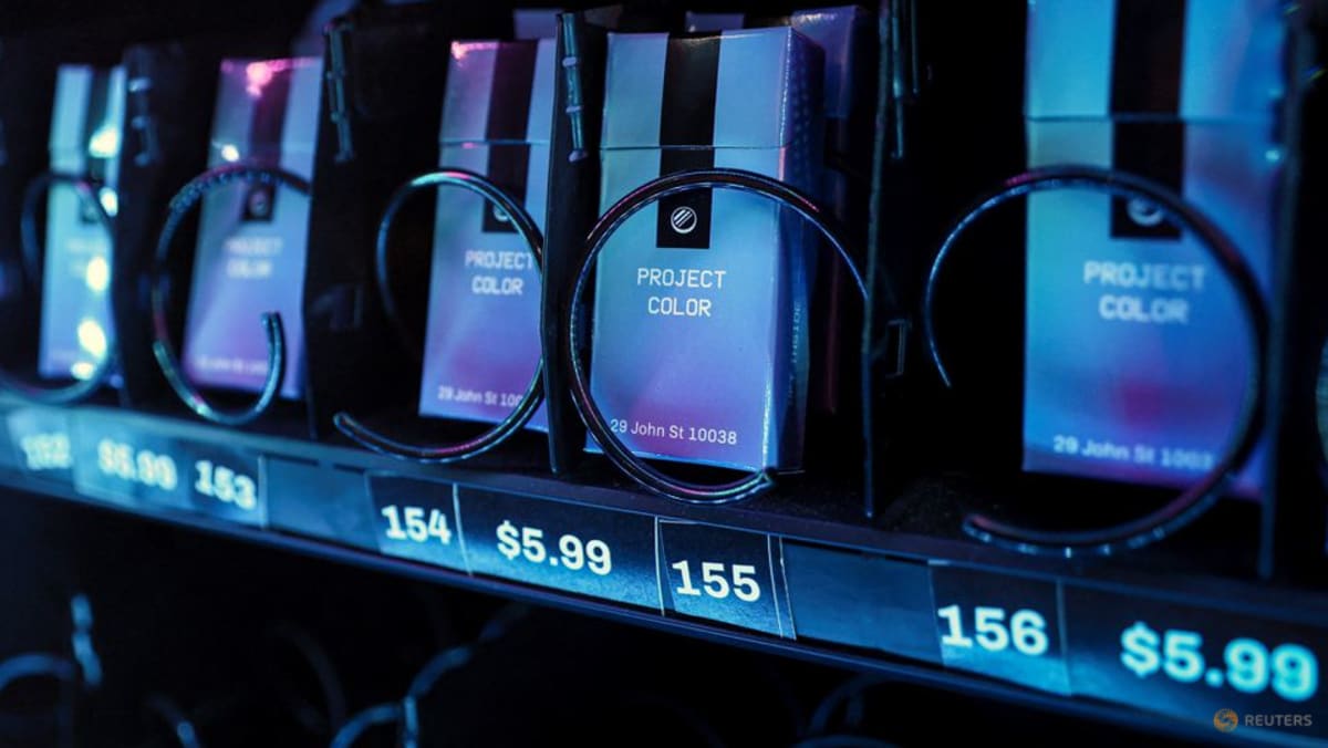 Move over candy bars, New York vending machine now selling NFT art - CNA