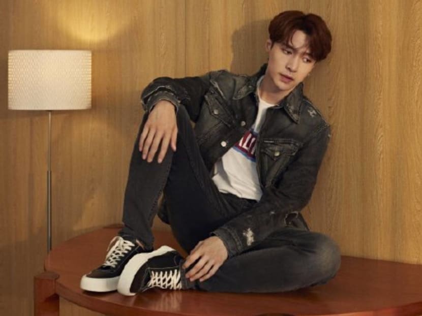 EXO’s Lay Zhang Flaunts His Stuff As Calvin Klein’s First Chinese ...
