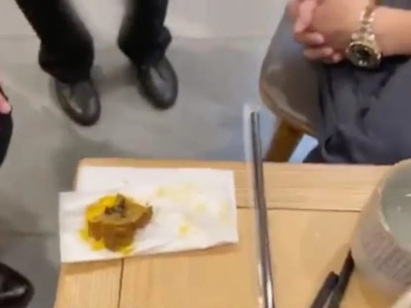 ‘Waiter, there’s excrement in my pig intestine,’ diner in China ...