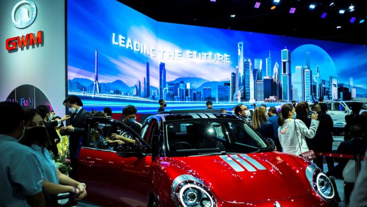 EU needs to up electric vehicle support to fend off Chinese competition ...