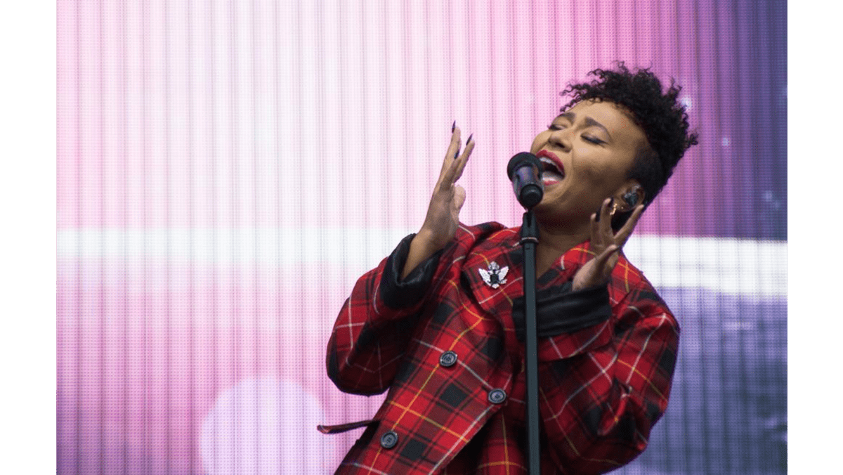 Emeli Sande aims to uplift fans with new album - 8days
