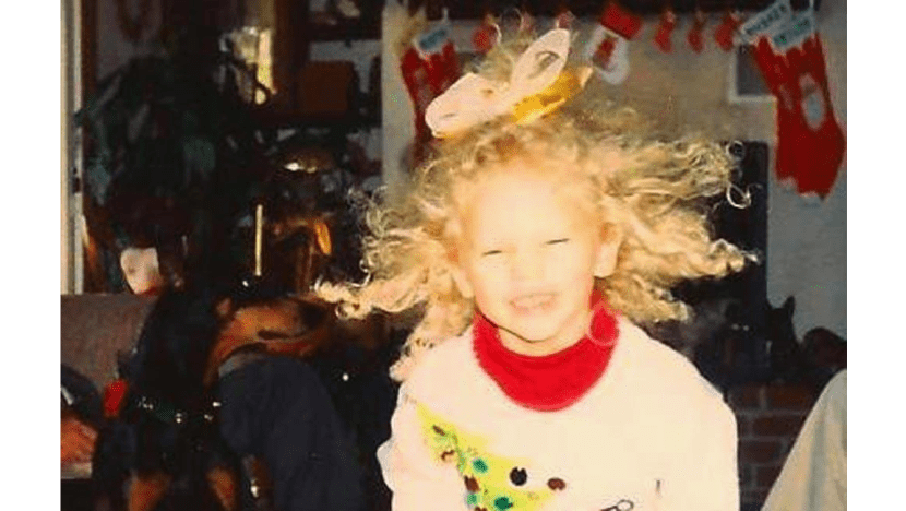 Taylor Swift drops festive single Christmas Tree Farm - 8days