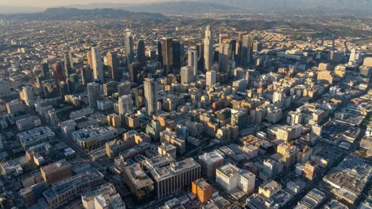 Powerful quake, and swarm of aftershocks, strike north-east of Los ...