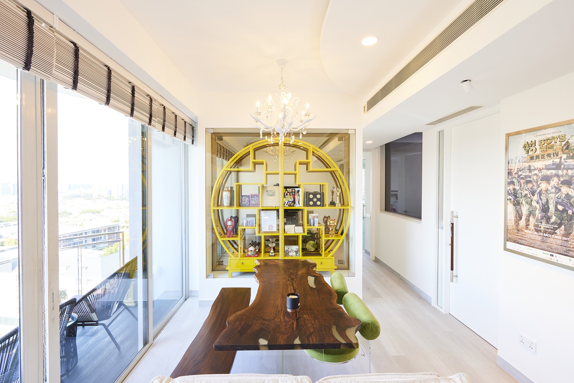 Comedian Jaspers Lai Has A See-Through Bathroom In His East Coast Condo ...