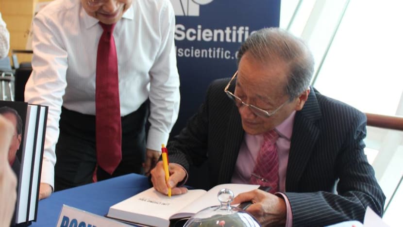 Singapore should have minimum wage, says economist Lim Chong Yah - CNA