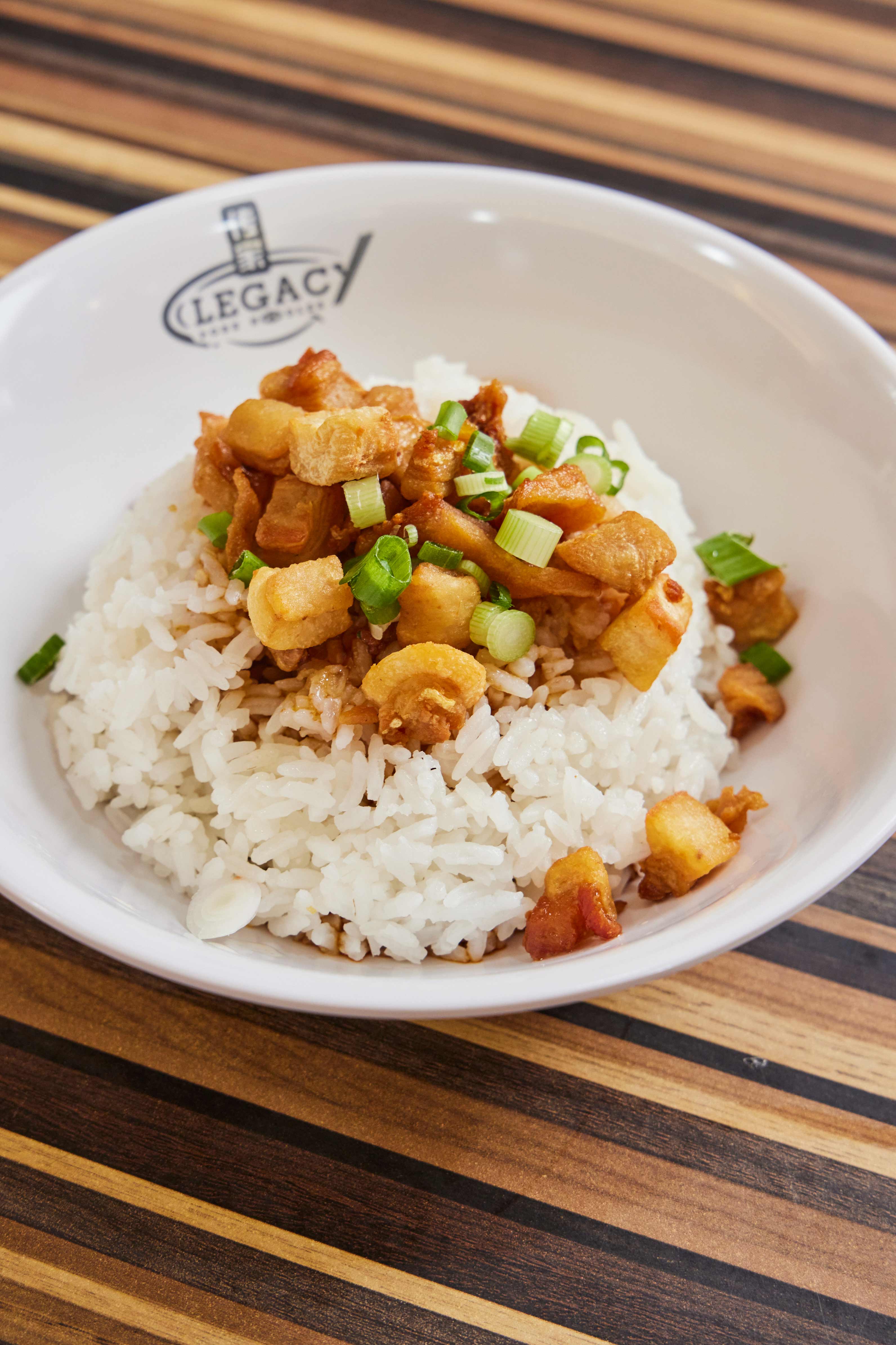 Customers Wait Up To 1.5 Hours For Shiok M’sian-Style Pork Noodles At ...