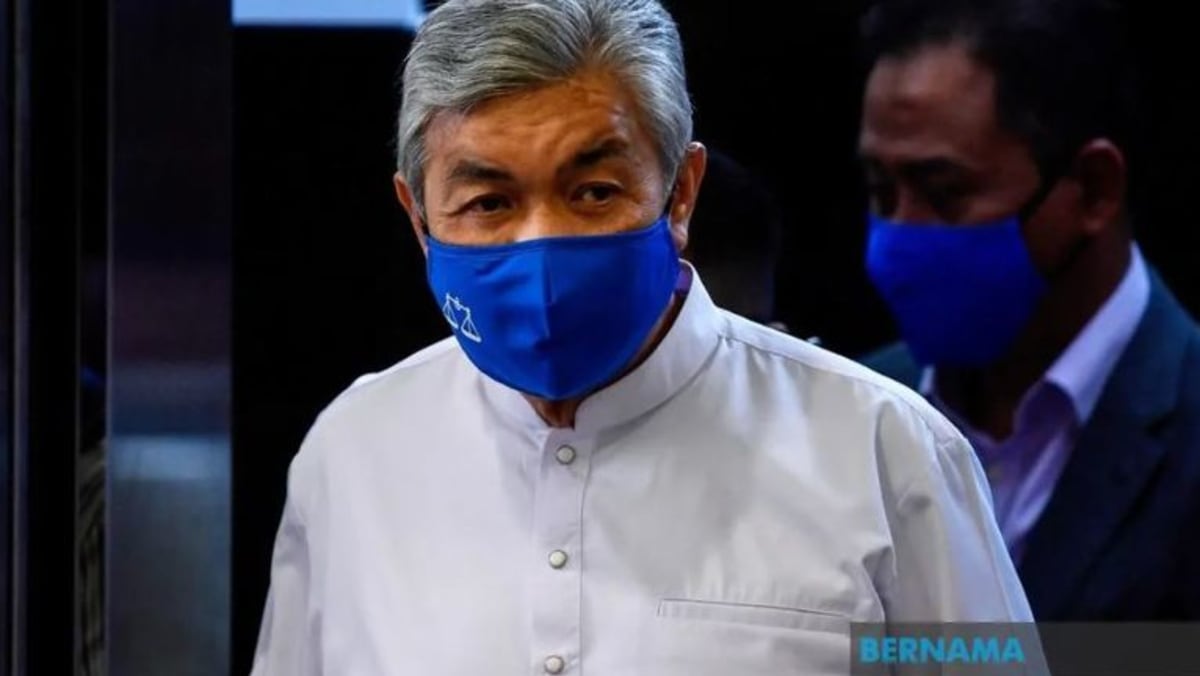 Ahmad Zahid Hamidi masih cuti sakit, bicara kes rasuah ditunda lagi - BERITA Mediacorp