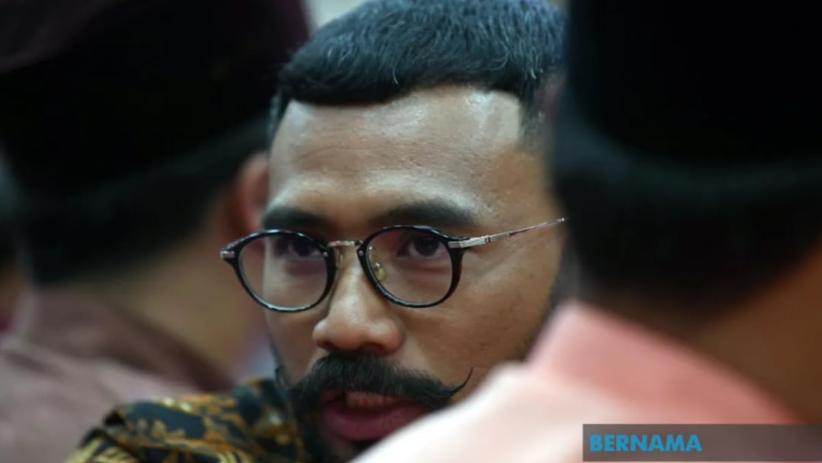 Wak Doyok beri keterangan polis berhubung tempahan cincin lambang ...