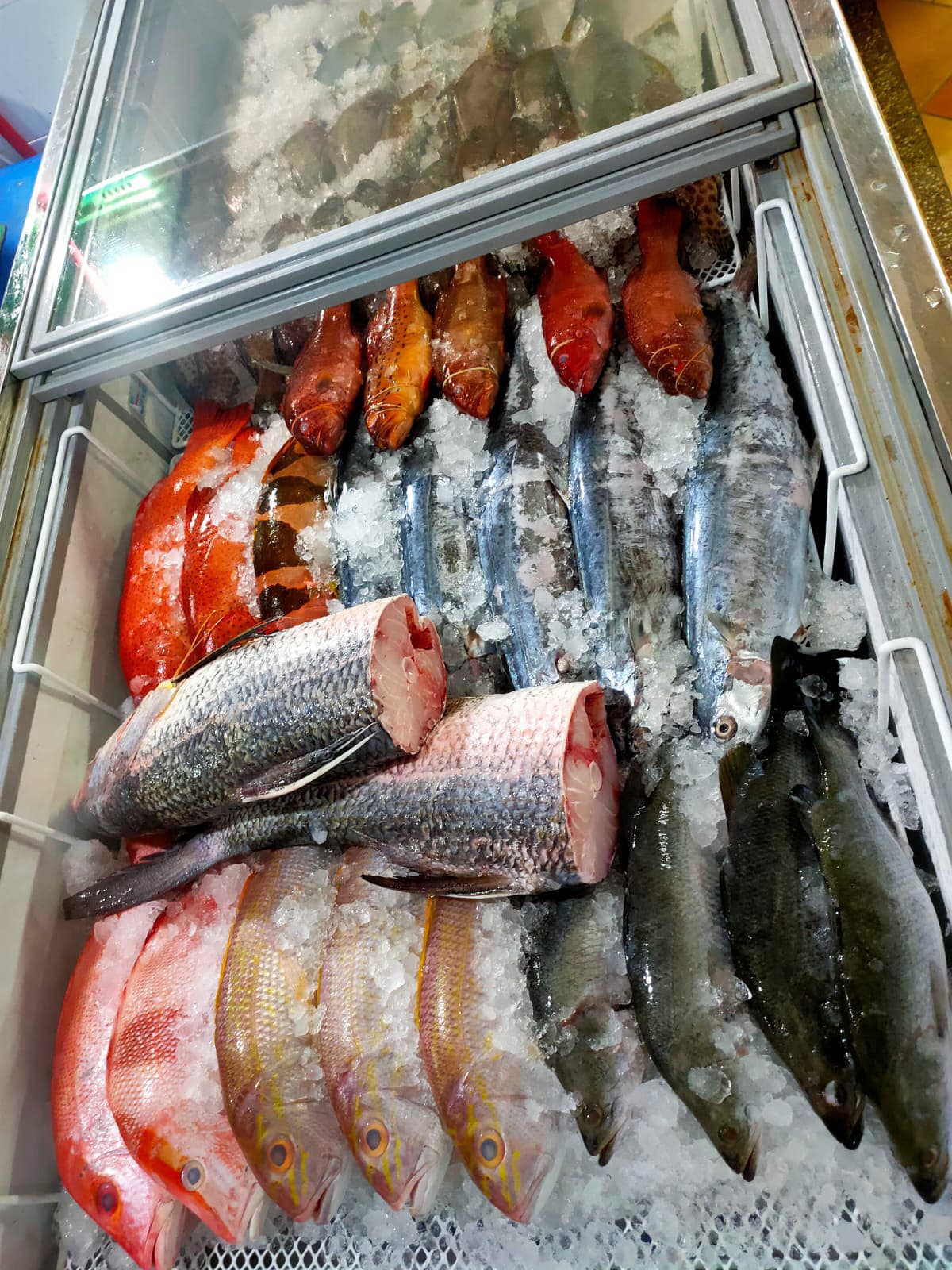 Fishmongers Open Hawker Stall Serving Affordable Steamed Seafood ...