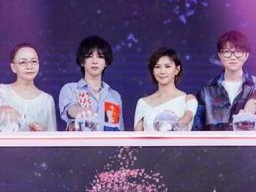 Stefanie Sun Was The Only Star Who Congratulated Hua Chengyu and Zhang ...