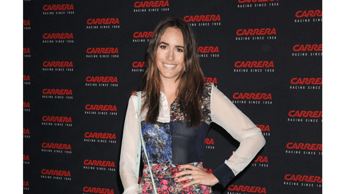 Louise Roe pregnant - 8days