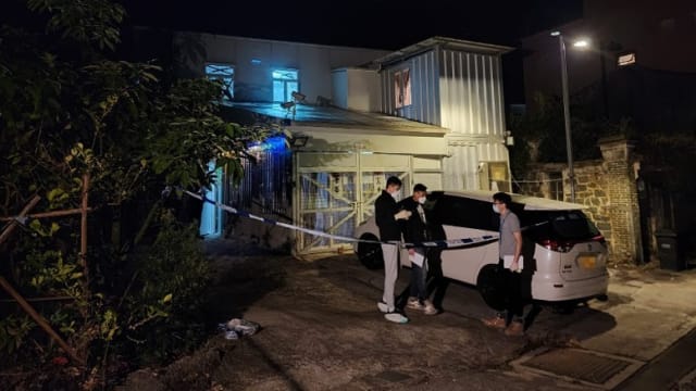 香港男子陈尸家中 疑遭妻子用被褥闷死 - 8world
