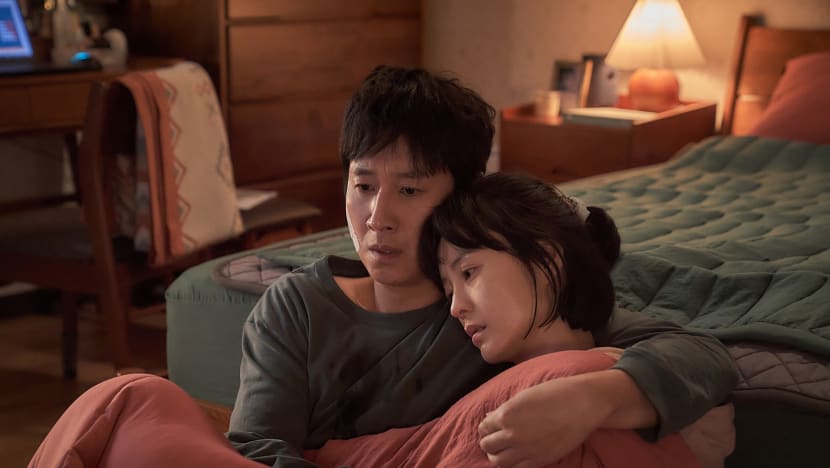 Sleep Review: Lee Sun-Kyun, Jung Yu-Mi Battle Nocturnal Terror In ...